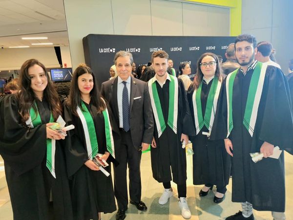 Cérémonie de graduation au Collège la Cité.